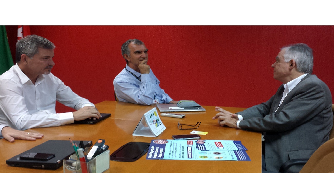 Governo ES - EDP Escelsa entra na guerra contra o Aedes aegypti