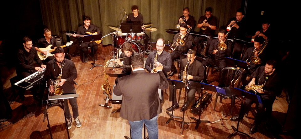 Governo ES - Fames Jazz Band se apresenta com Filó Machado no Santa ...